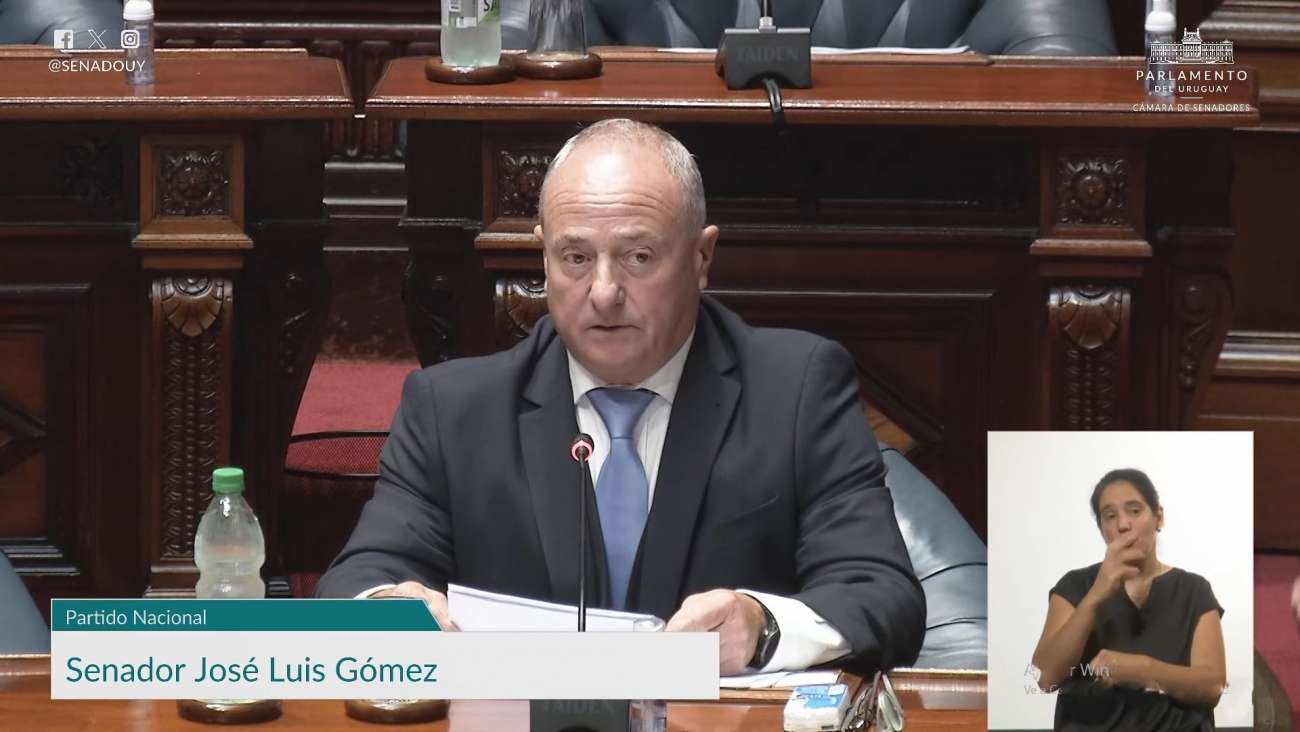 AGESOR - El doloreño José Luis Gómez asumió como Senador de la República